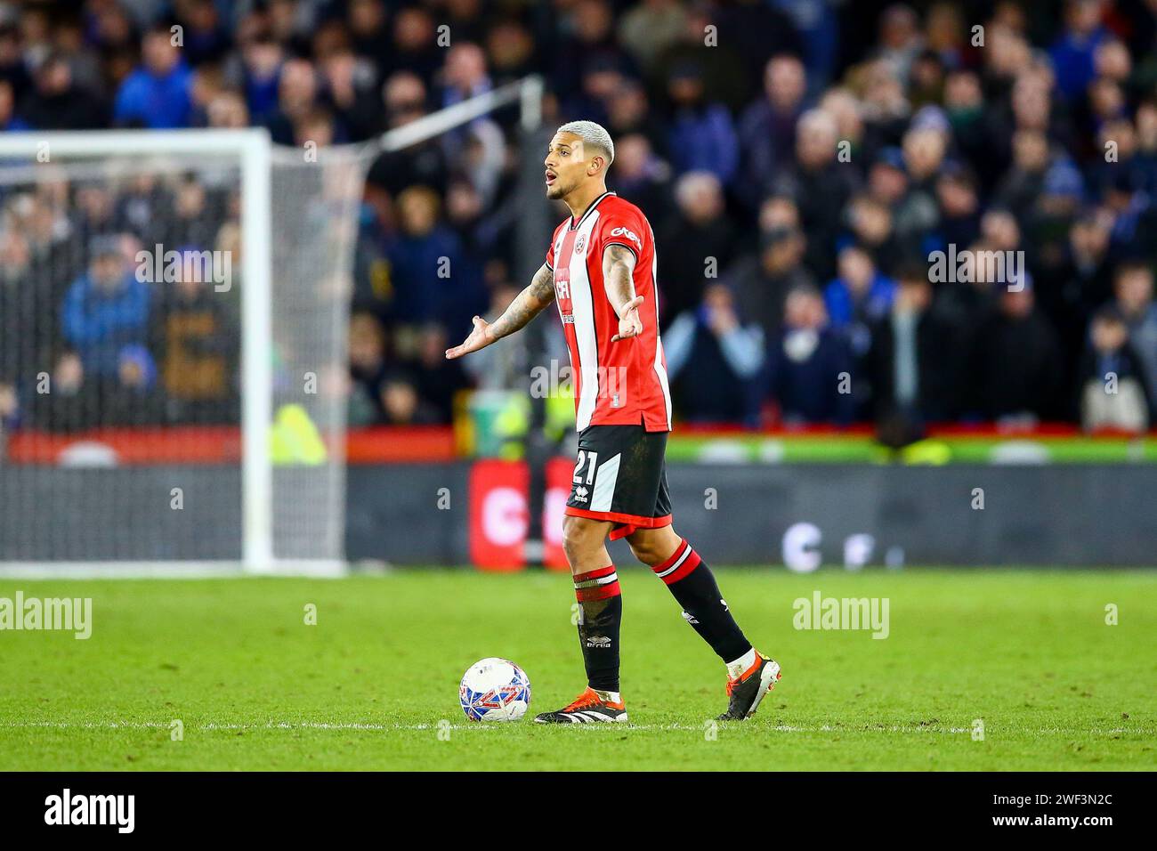 Bramall Lane, Sheffield, England - 27th January 2024 Vinicius Souza (21 ...