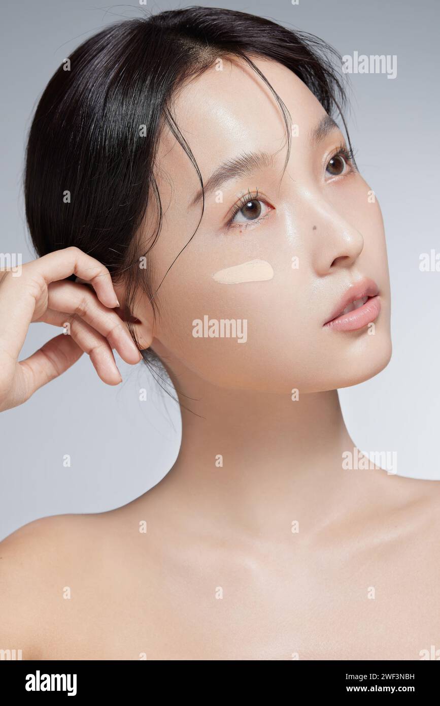 Beautiful Asian women's faces, faces for makeup, face cosmetics ...