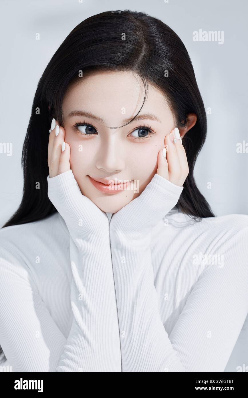 Beautiful Asian women's faces, faces for makeup, face cosmetics advertising, hi res Stock Photo ...