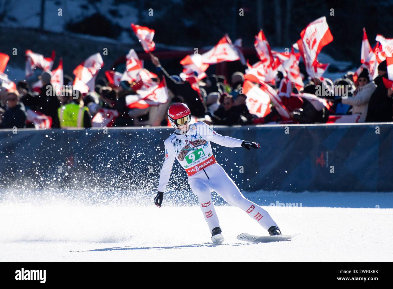 Manuel Fettner (Oesterreich) nach der Landung im Ziel, AUT, FIS Skiflug ...