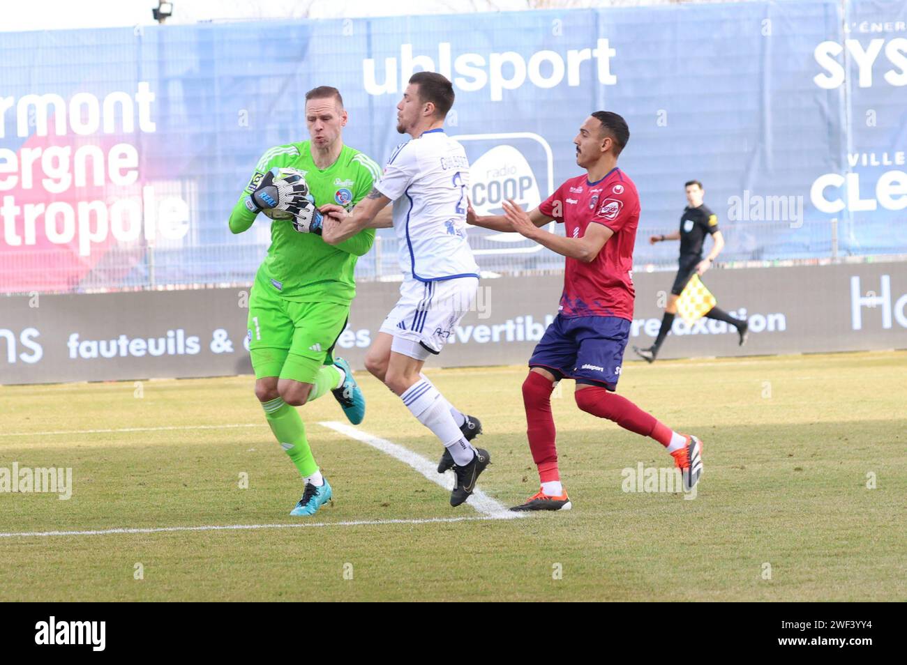 Thierry LARRET/MAXPPP. Football. Ligue 1 Uber Eats. Clermont Foot 63 vs RC Strasbourg. Stade ...