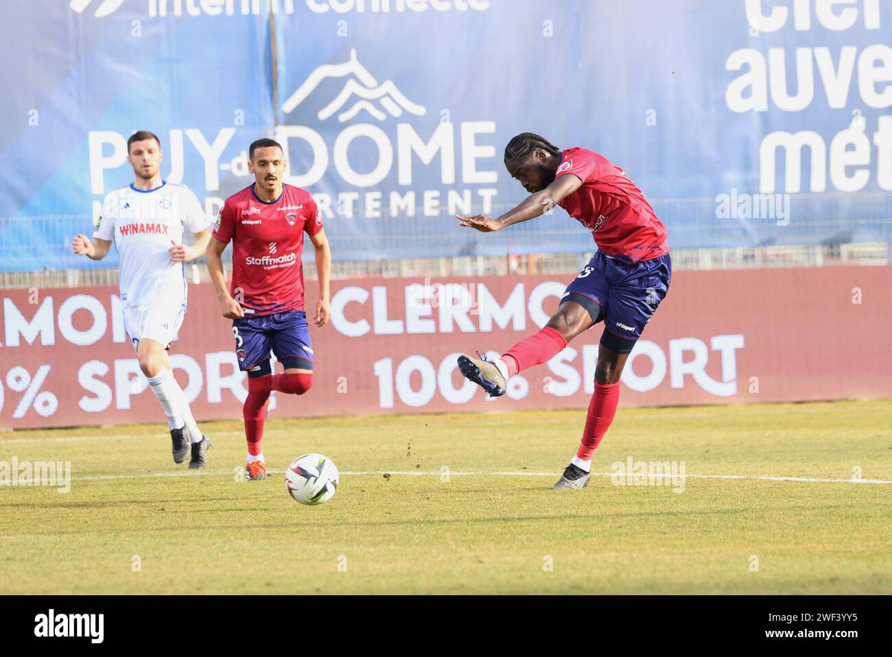 Thierry LARRET/MAXPPP. Football. Ligue 1 Uber Eats. Clermont Foot 63 vs RC Strasbourg. Stade ...