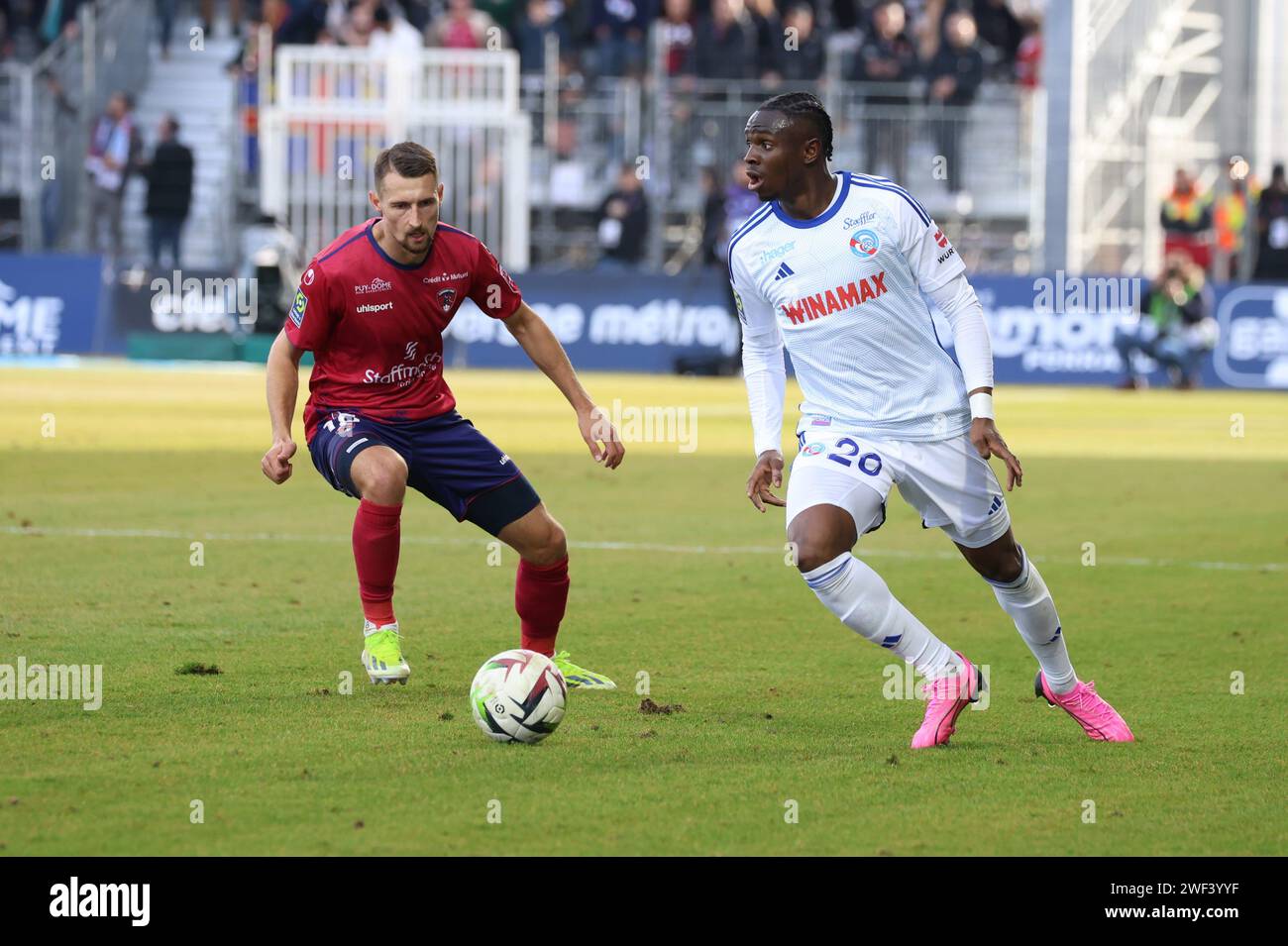 Thierry LARRET/MAXPPP. Football. Ligue 1 Uber Eats. Clermont Foot 63 vs RC Strasbourg. Stade ...