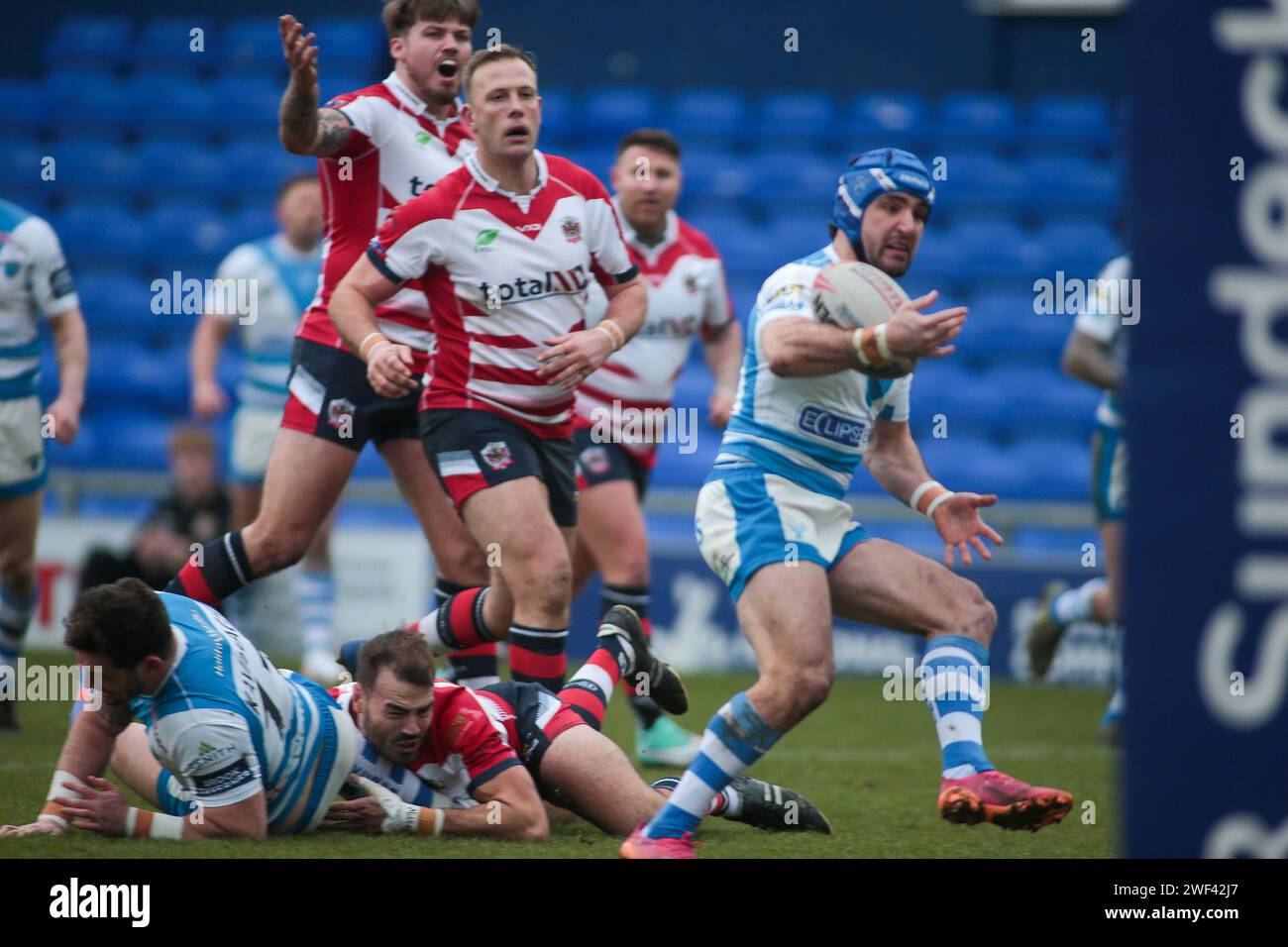 Oldham, UK. 28th Jan, 2024. Louis Joufrett juggles with the ball ...