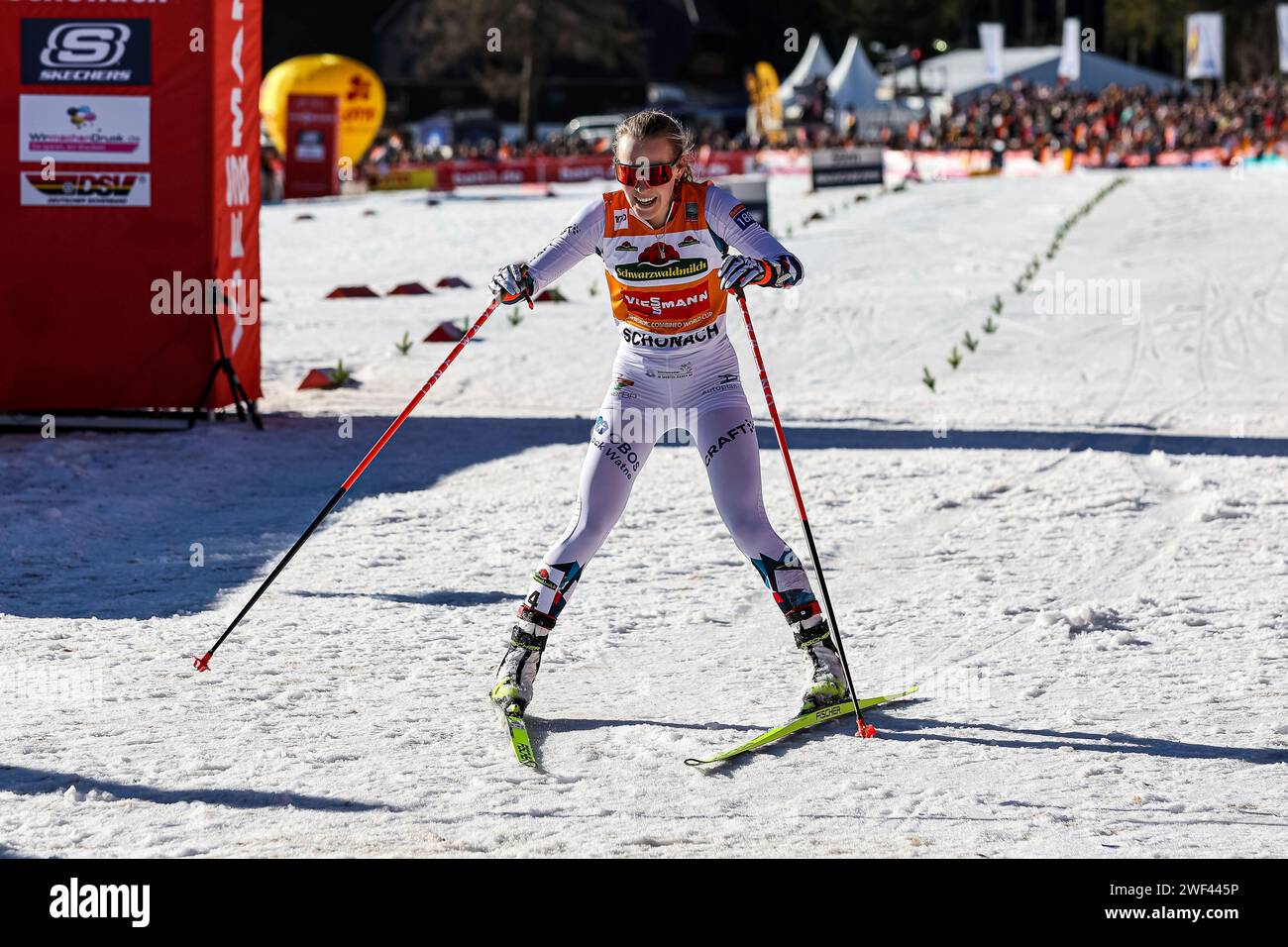 Siegerin Hagen Ida Mari (NOR) kommt ins Ziel und jubelt GER, FIS ...