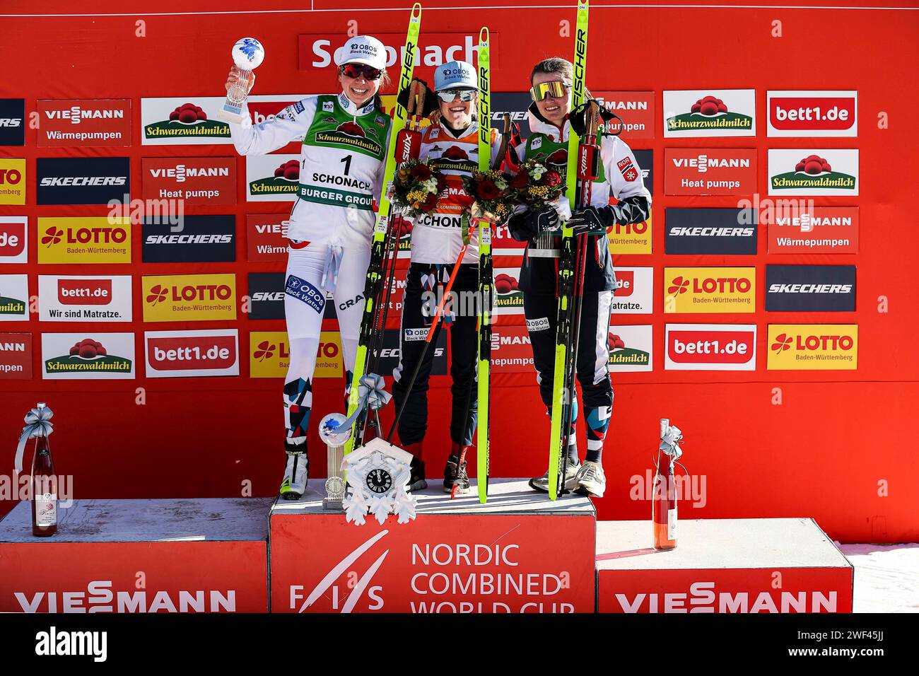 Schonach, Deutschland. 28th Jan, 2024. Siegerehrung der Frauen 1. Platz Hagen Ida Marie (NOR) 2 ...