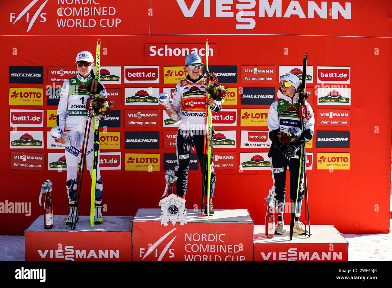 Schonach, Deutschland. 28th Jan, 2024. Siegerehrung der Frauen 1. Platz Hagen Ida Marie (NOR) 2 ...