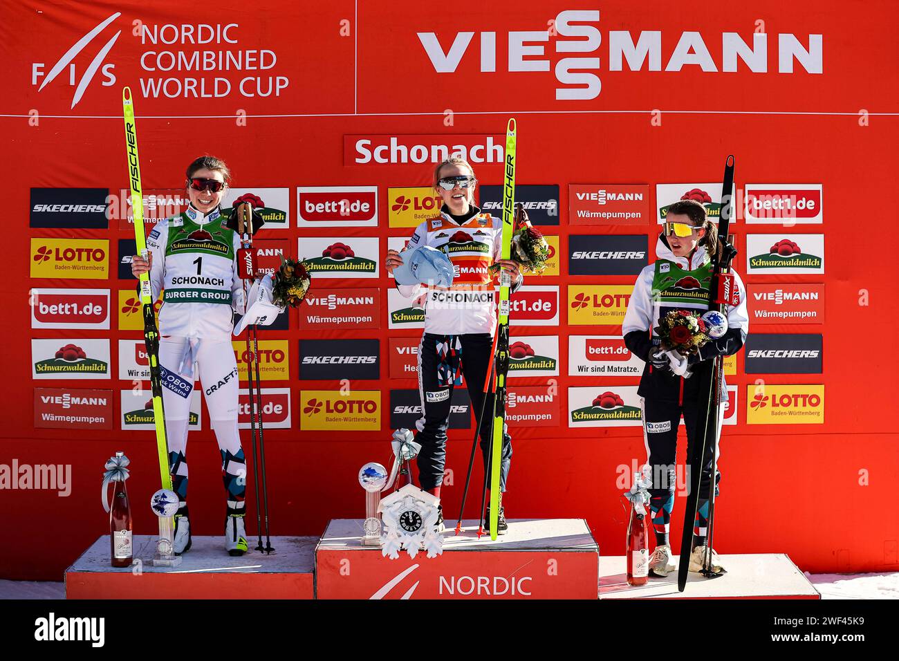 Schonach, Deutschland. 28th Jan, 2024. Siegerehrung der Frauen 1. Platz Hagen Ida Marie (NOR) 2 ...