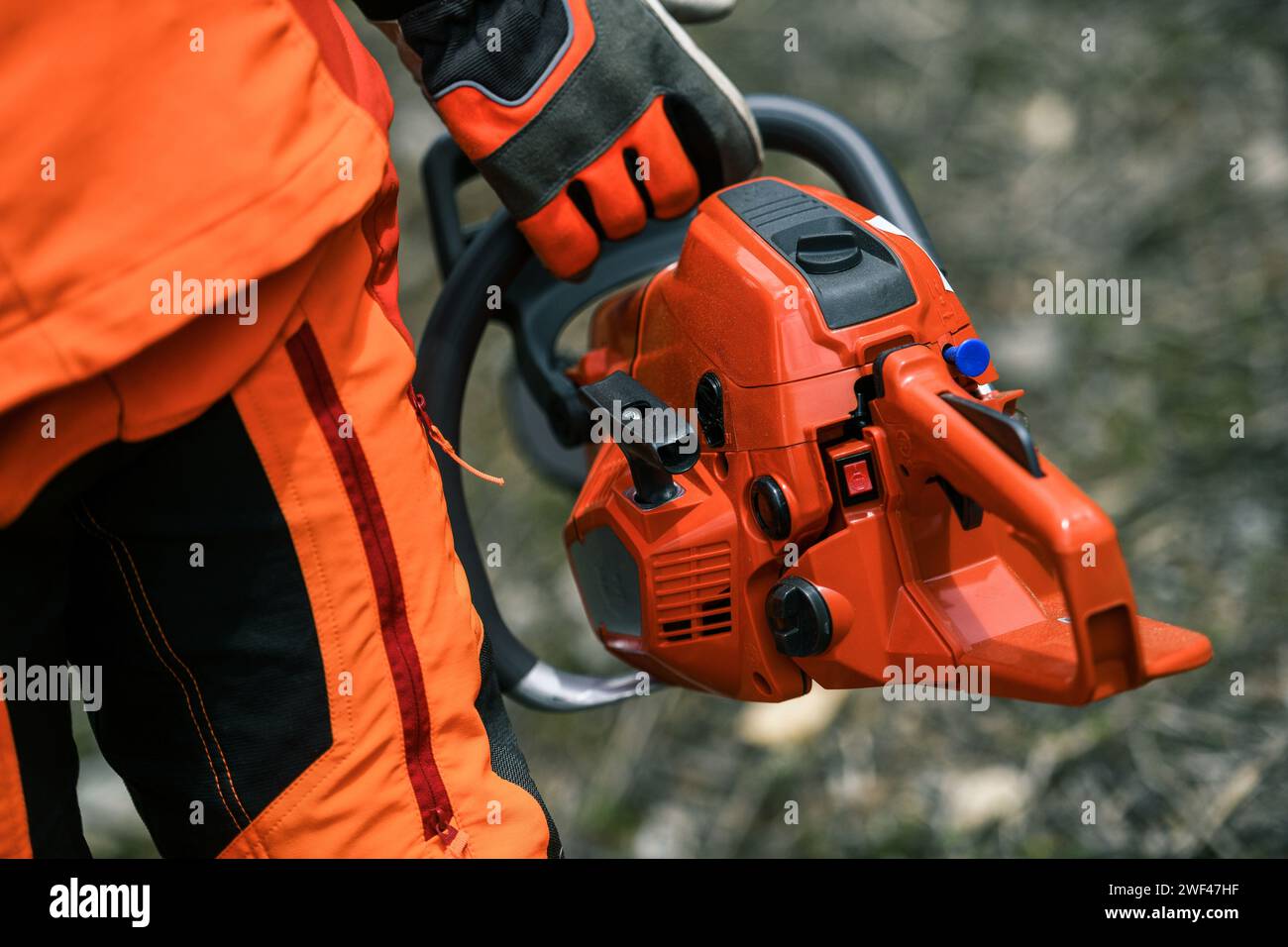 Tree trimmer close up chainsaw hi-res stock photography and images - Alamy