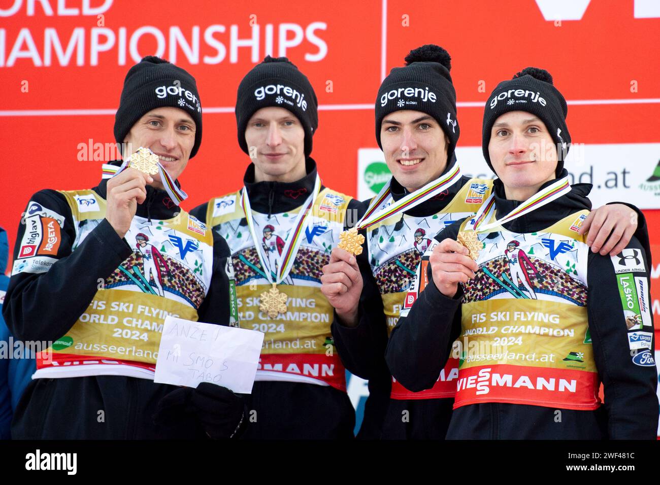 Domen Prevc (Slowenien), Lovro Kos (Slowenien), Timi Zajc (Slowenien ...