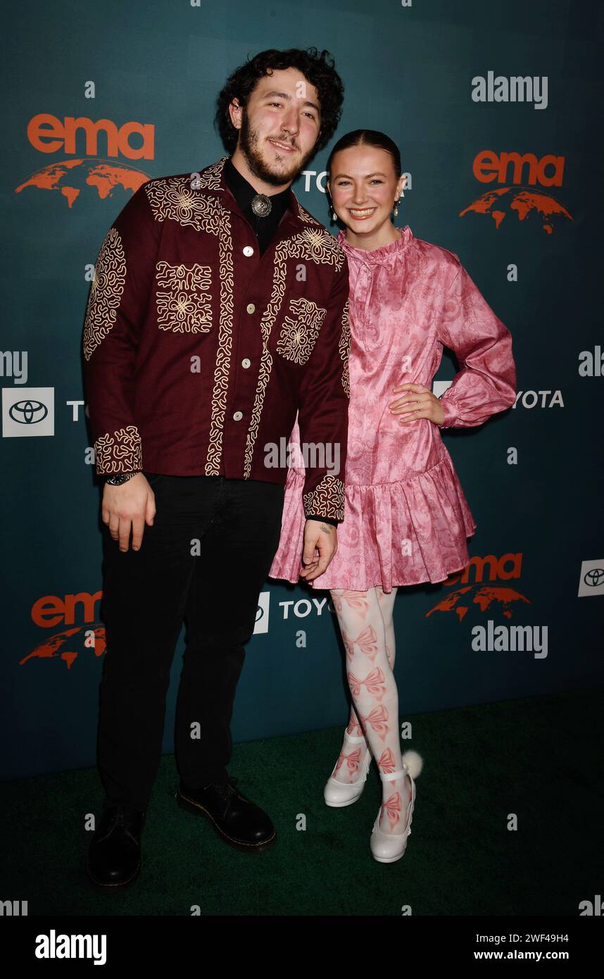 LOS ANGELES, CALIFORNIA - JANUARY 27: (L-R) Frankie Jonas and Anna ...