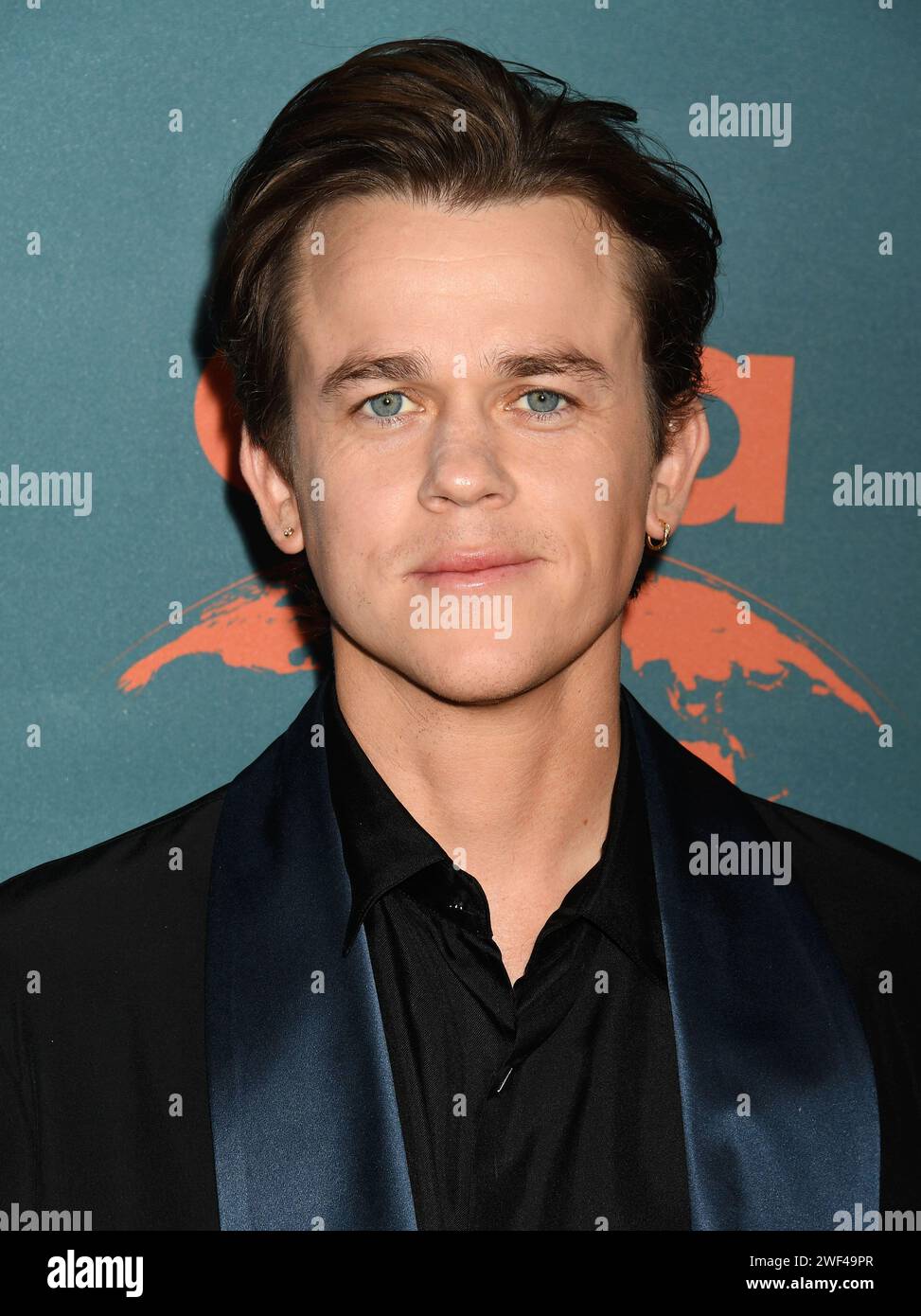 LOS ANGELES, CALIFORNIA - JANUARY 27: John Owen Lowe attends The 33rd ...