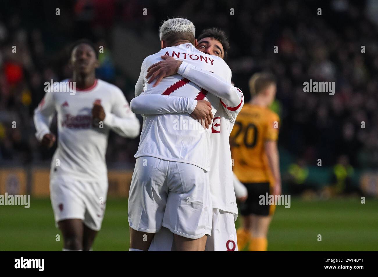 Bruno Fernandes of Manchester United celebrates his goal to make it 0-1 ...