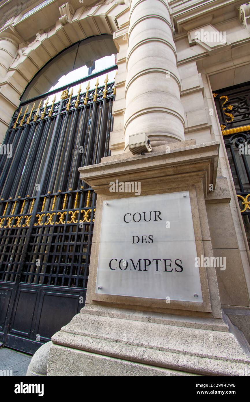 Entrance to the building of the Cour des Comptes ("Court of Accounts ...