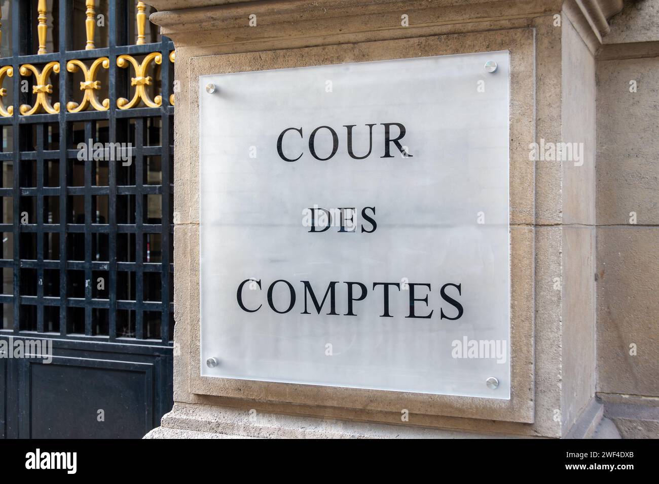 Magistrates court sign hi-res stock photography and images - Alamy