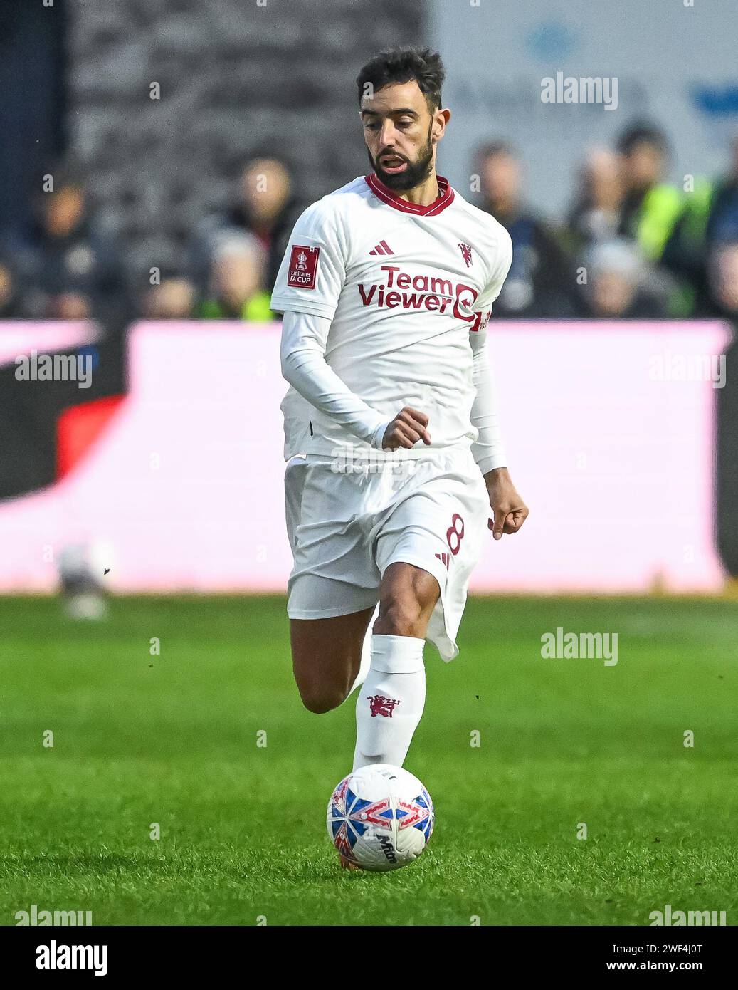 Bruno Fernandes of Manchester United makes a break with the ball during ...