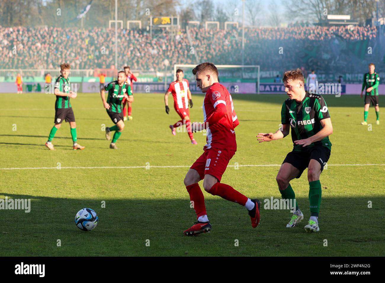 Thomas Eisfeld (RWE) im Strafraum. Fußball, 23. Spieltag 3 Liga Saison ...