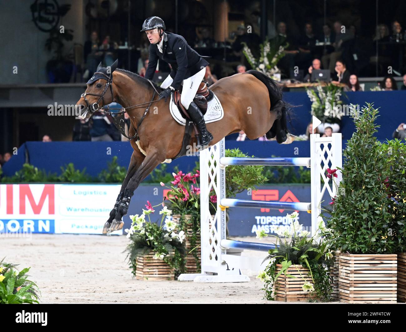 AMSTERDAM - Willem Greve with Highway TN during the Longines FEI ...