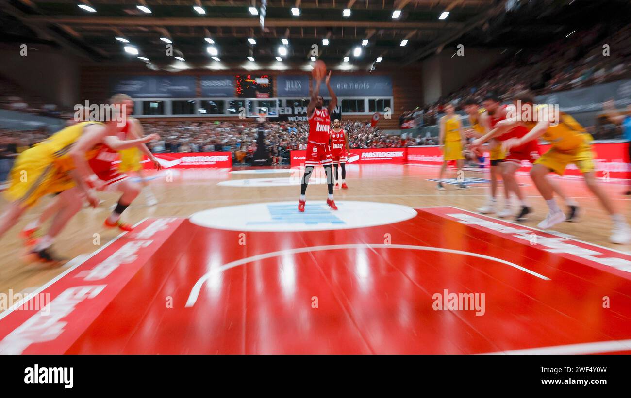 Darius perry wuerzburg baskets hi-res stock photography and images - Alamy