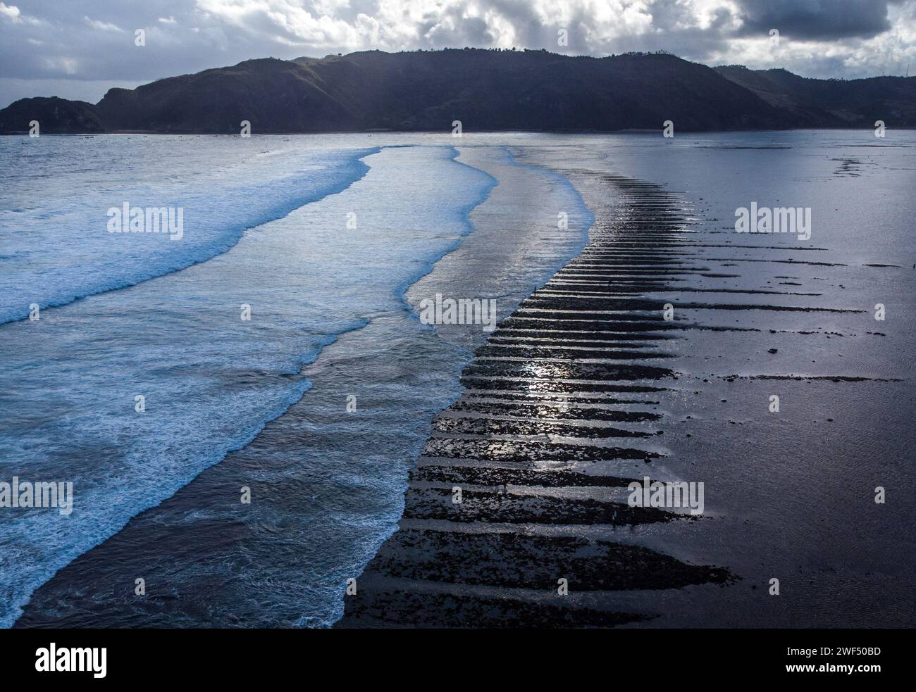 Seashore low tide patterns hi-res stock photography and images - Alamy