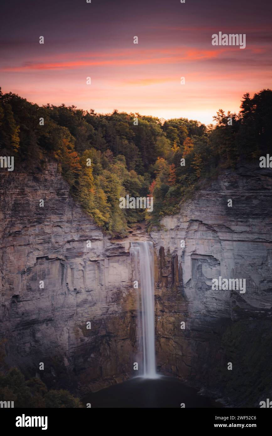 Taughannock falls park beauty hi-res stock photography and images - Alamy
