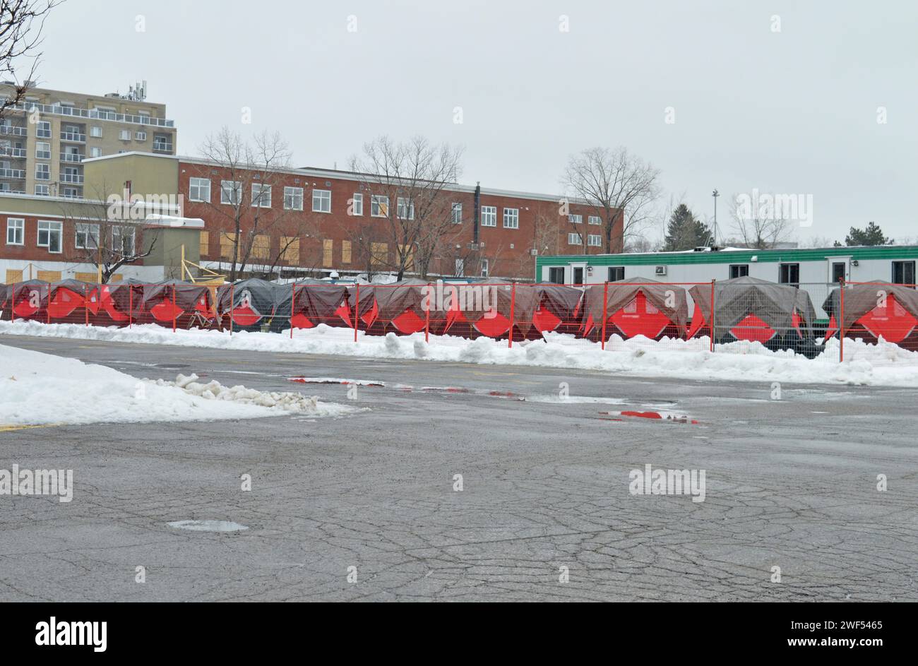 Homeless encampment hi-res stock photography and images - Alamy