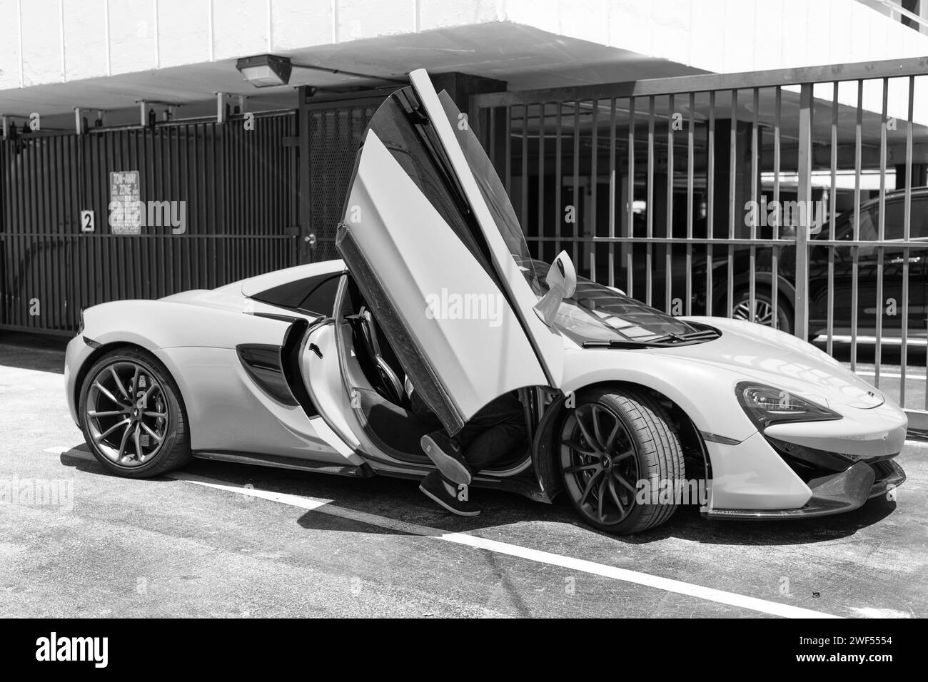 Hypercar Black and White Stock Photos & Images - Alamy