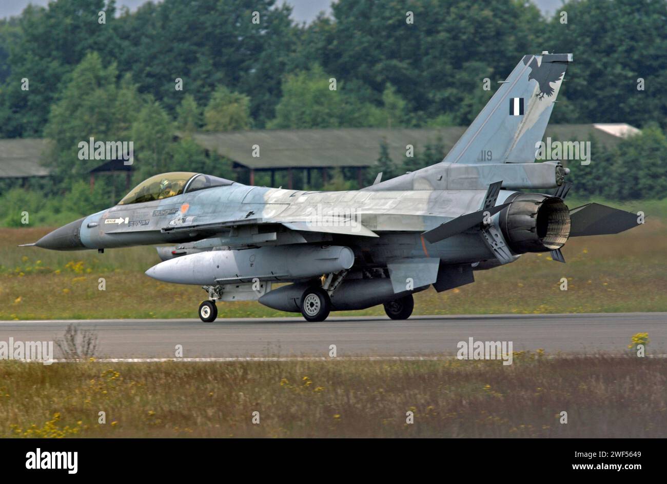 Luftwaffe f 16 viper hi-res stock photography and images - Alamy