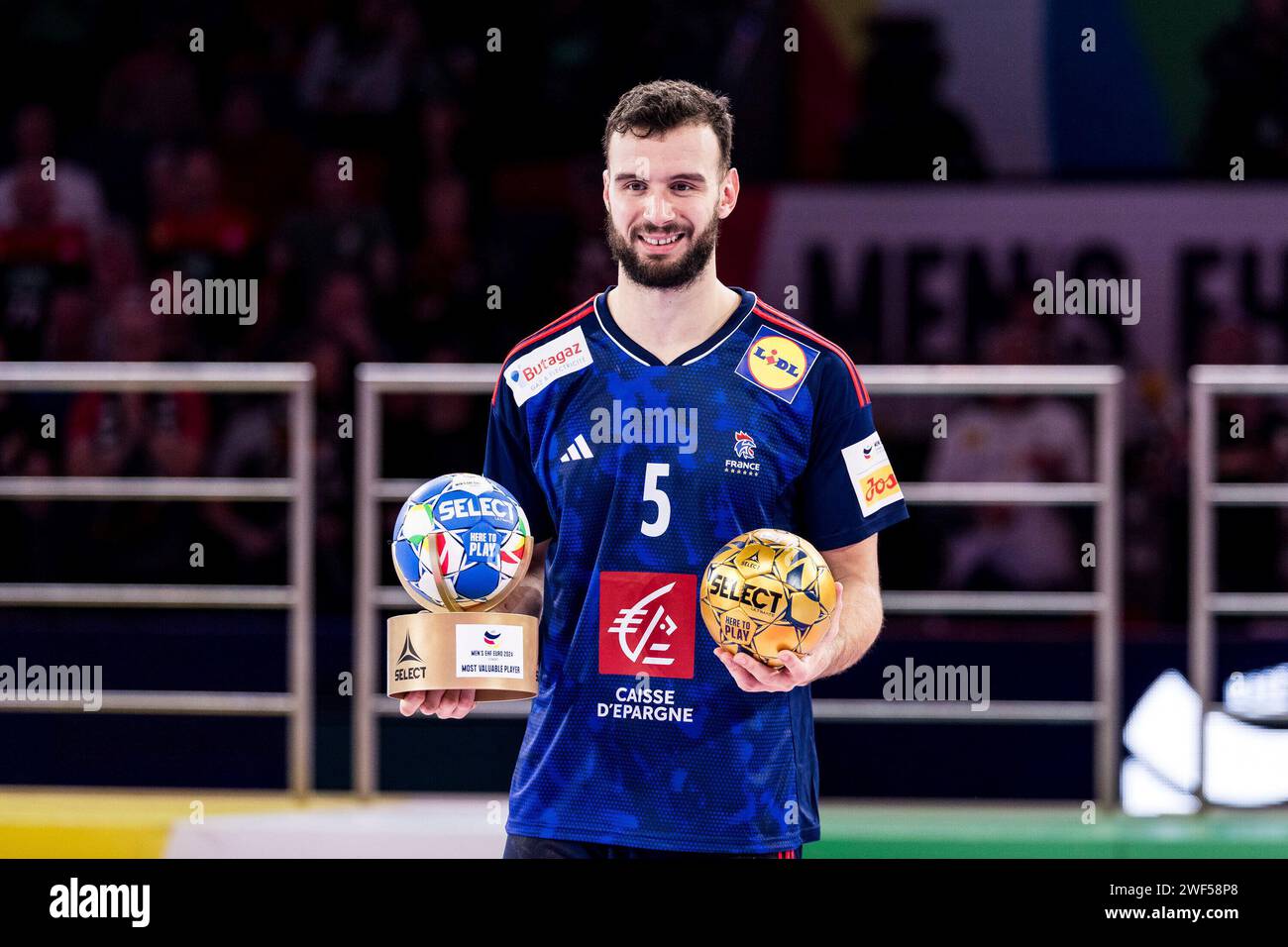 Nedim Remili (Frankreich, #5) wird als Most Valuable Player des ...