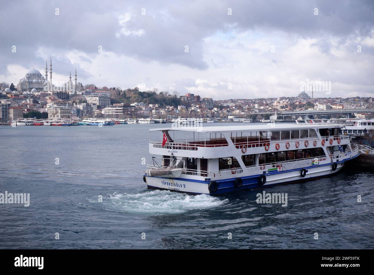 Bosphorus connects marmara sea black hi-res stock photography and ...