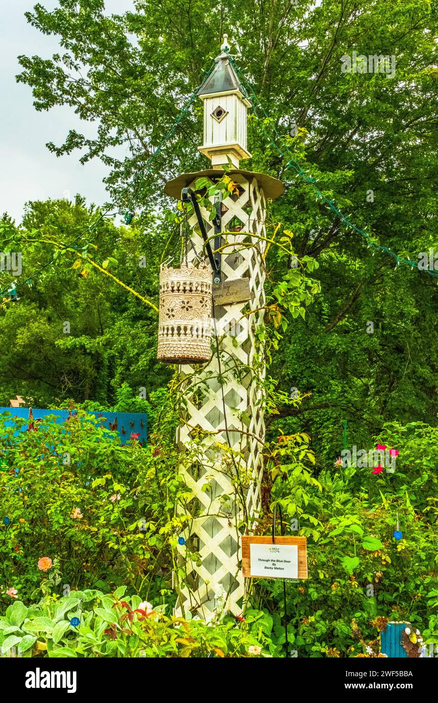 Varied trellis yard decorations at Flowering Bridge Garden, Lake Lure ...