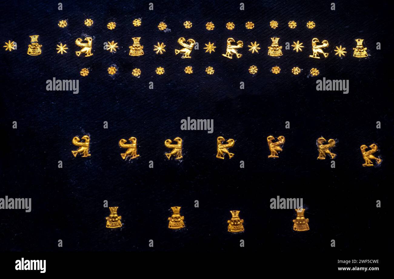 Golden appliques, bird shaped accessories of gold, 6th - 4th century B ...