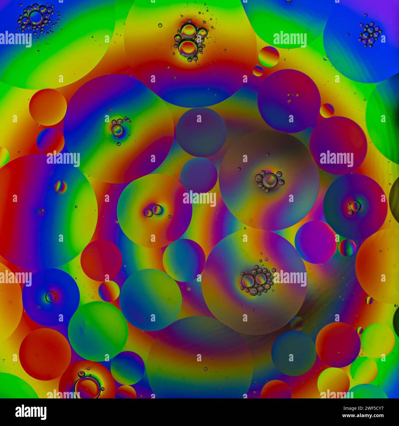 Oil rainbow water hi-res stock photography and images - Alamy