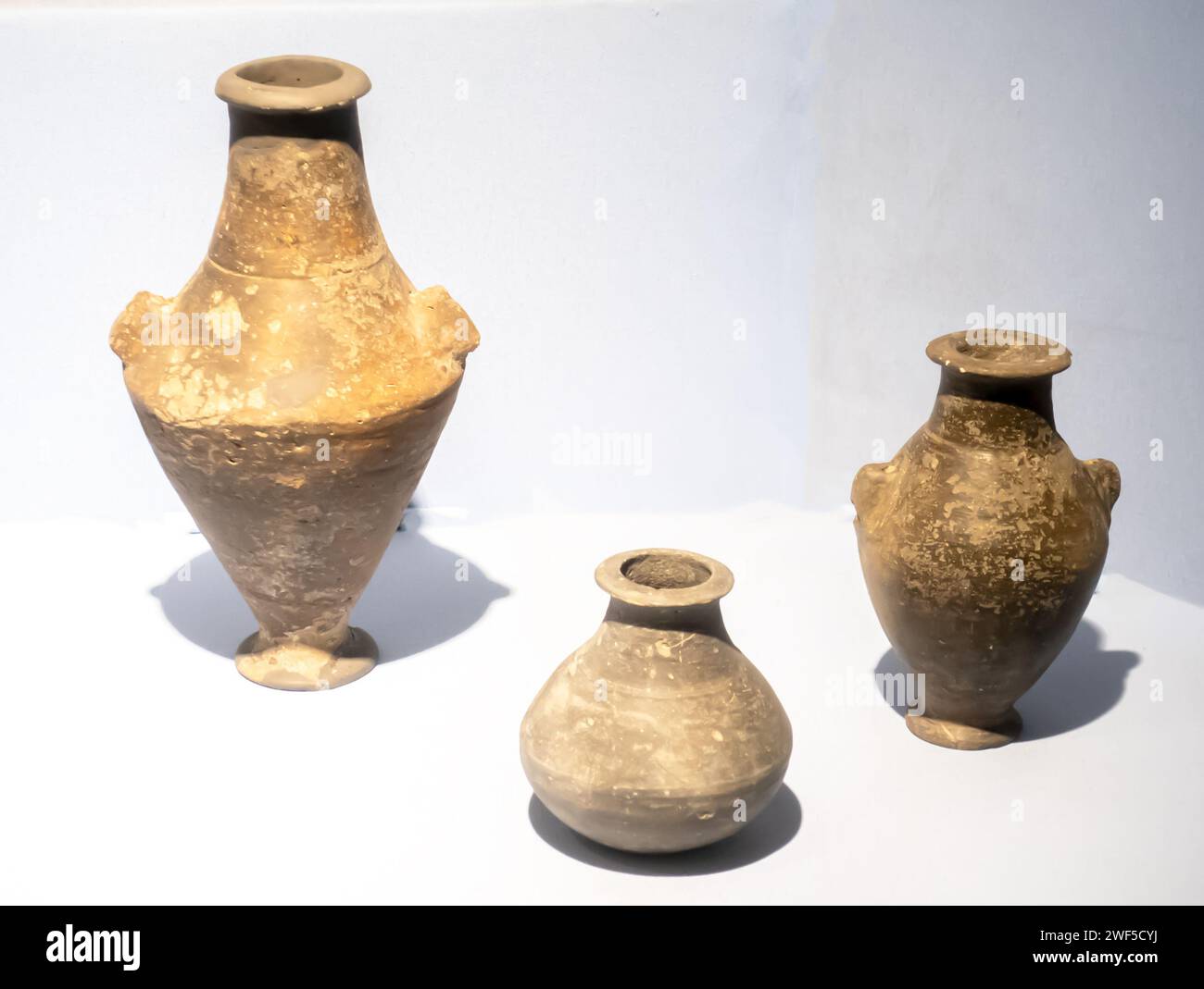 Bronze age Vases from 2nd millennium B.C., Panaztepe, Izmir ...