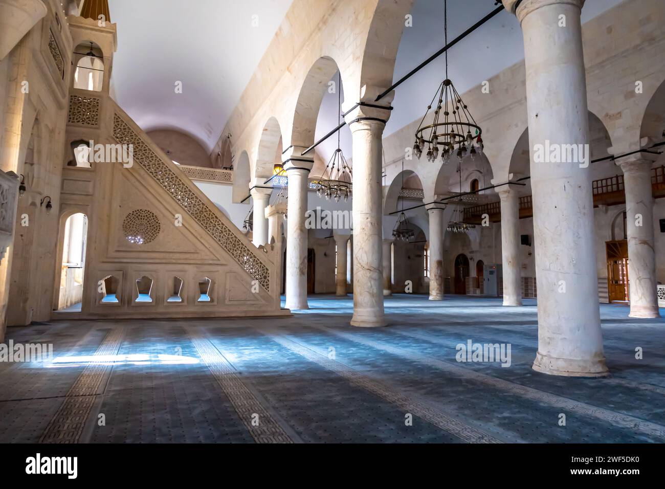 Urfa selahaddin eyyubi camii interior hi-res stock photography and ...