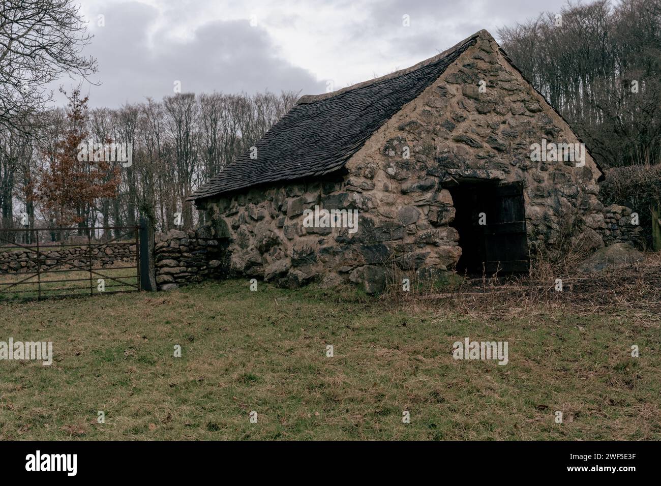 The cow house (cae adda) at the St Fagans museum, Cardiff Stock Photo ...
