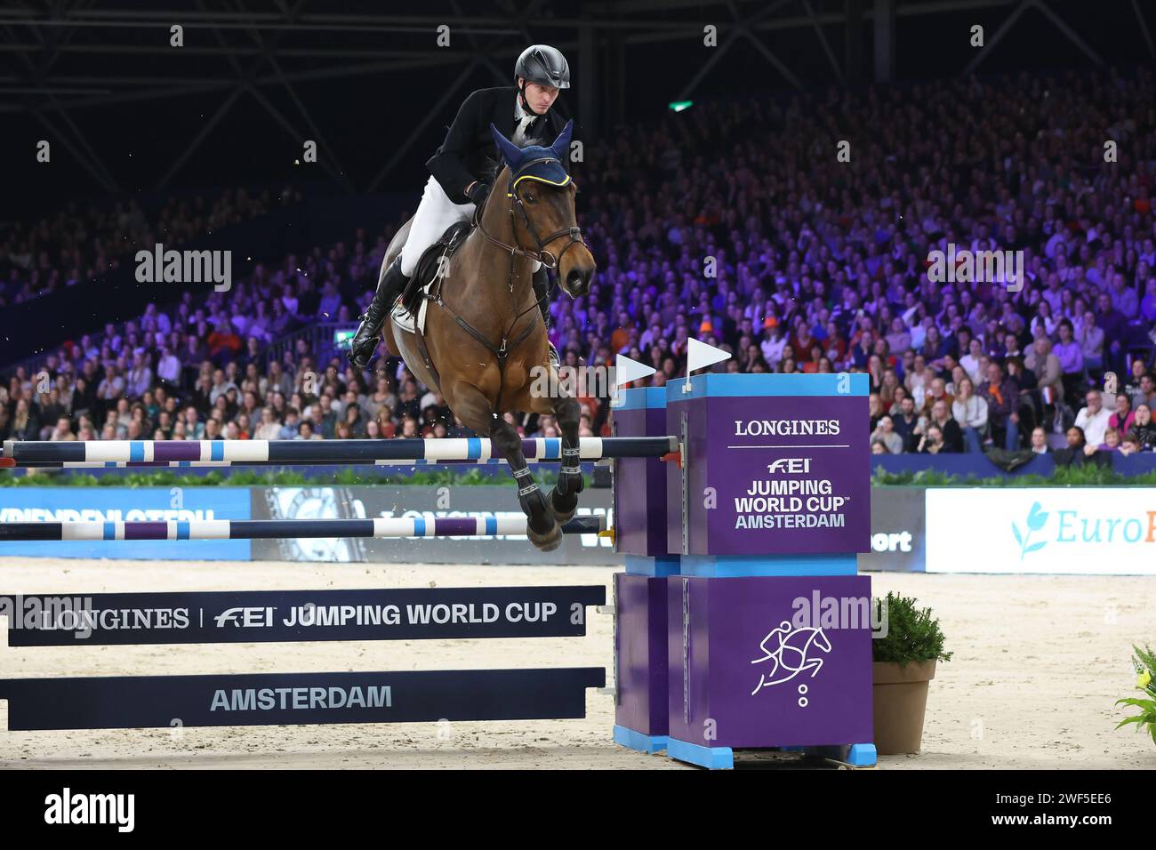 AMSTERDAM, NETHERLANDS - JANUARY 28 : Daniel Coyle (IRL) Legacy winner ...