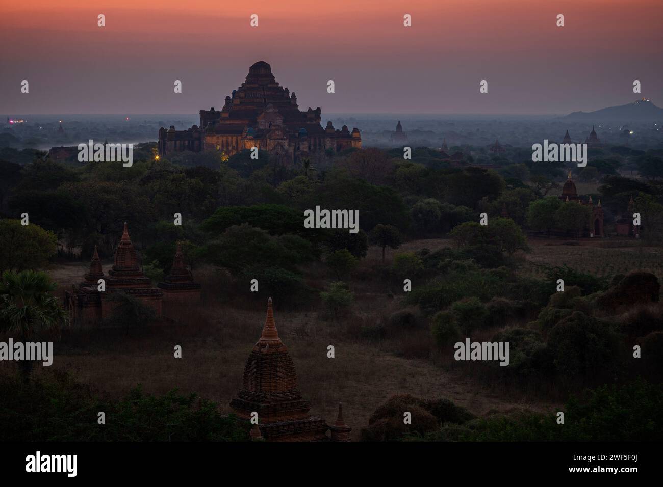 Bagan night sky hi-res stock photography and images - Alamy