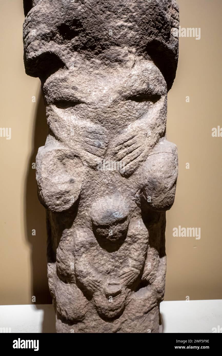 Neolithic totem pole from Göbekli Tepe in Turkey - Urfa (Şanlıurfa ...
