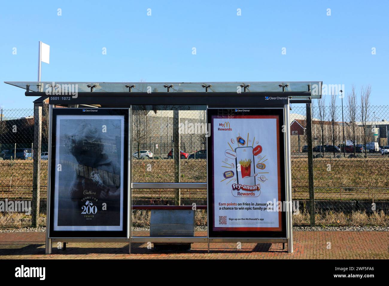 Cardiff bus shelter hi-res stock photography and images - Alamy