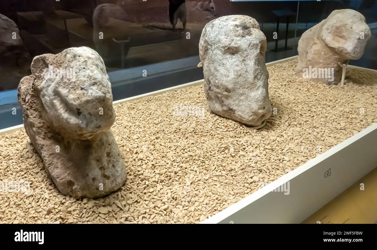 Animal and human statues, limestone, Neolith, Göbeklitepe Stock Photo ...