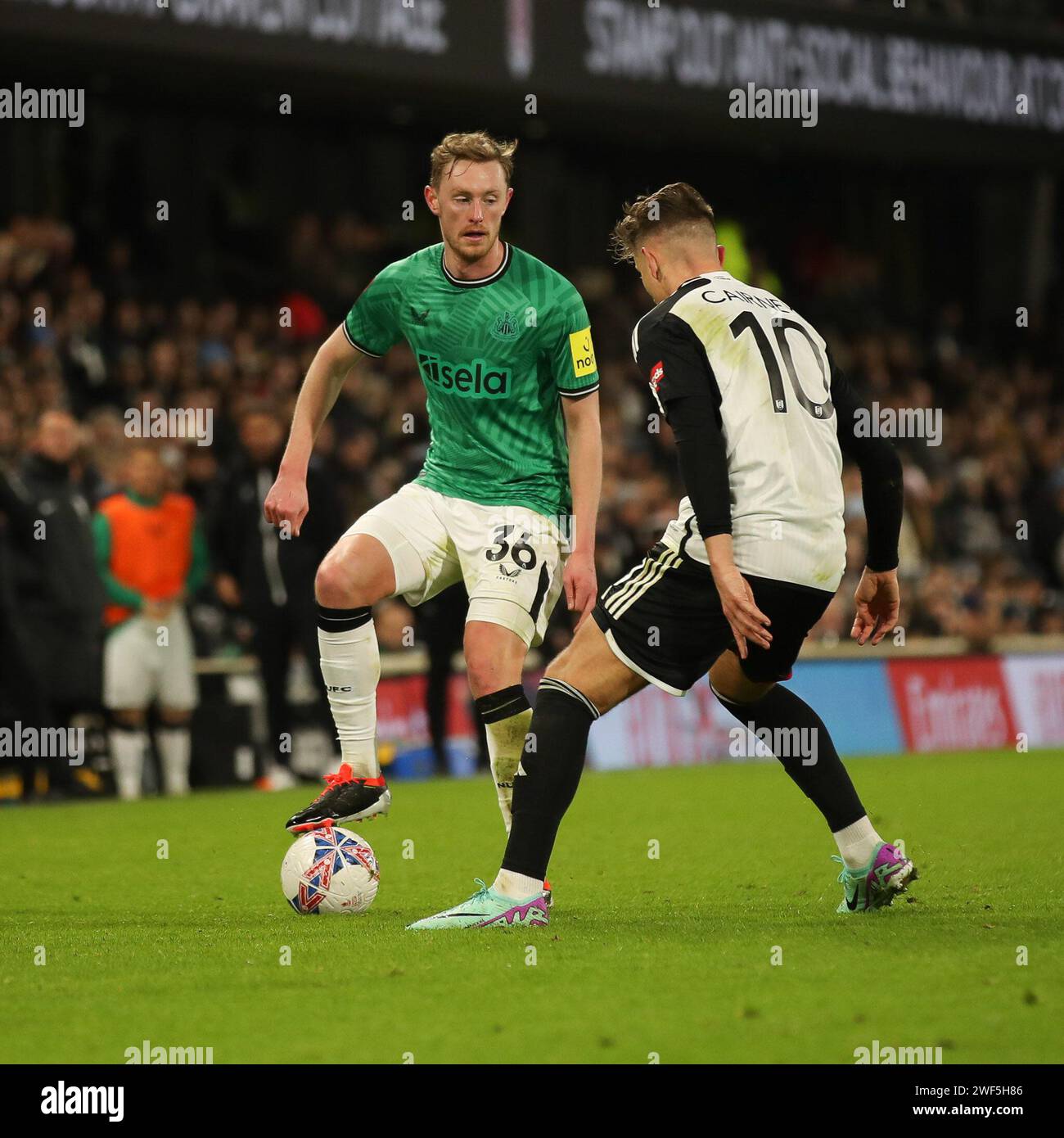 London, UK. 28th Jan, 2024. Sean Longstaff of Newcastle Utd is ...