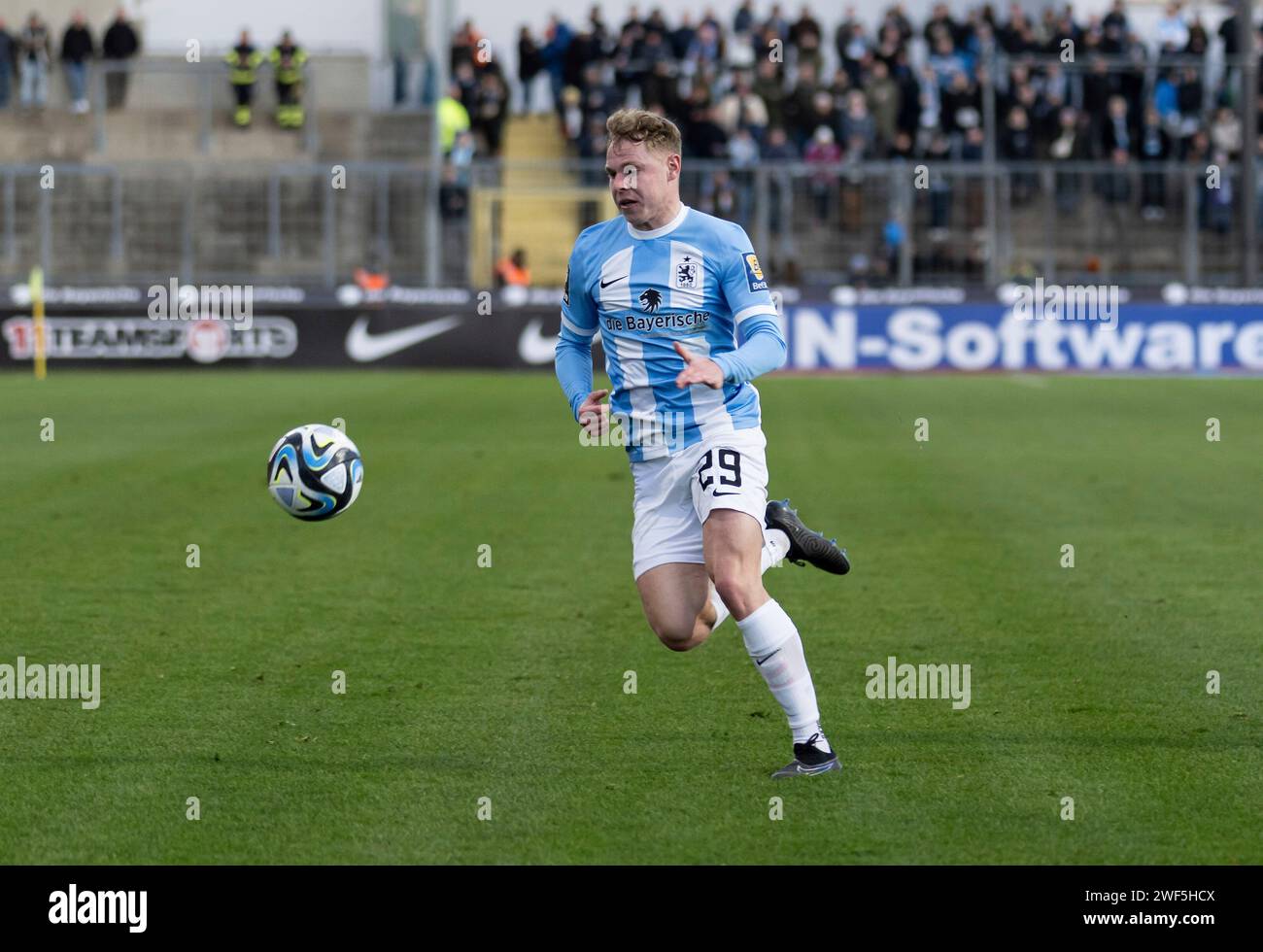 Muenchen, Deutschland. 28th Jan, 2024. Kilian Ludewig (TSV 1860 Muenchen, #29). GER, TSV 1860 ...