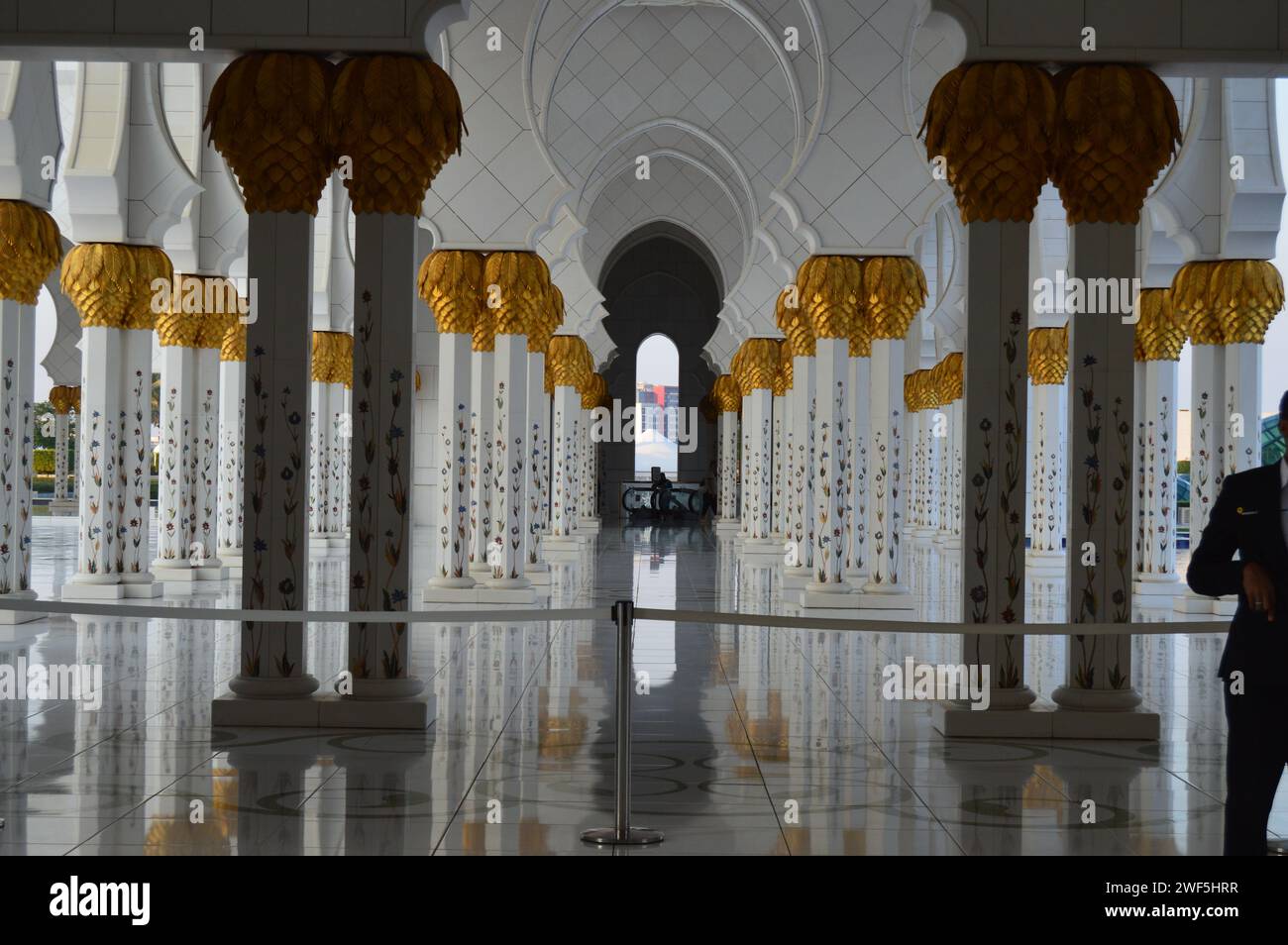 The grand Sheikh Zayed mosque domes and pillars in UAR Abu Dhabi Stock ...