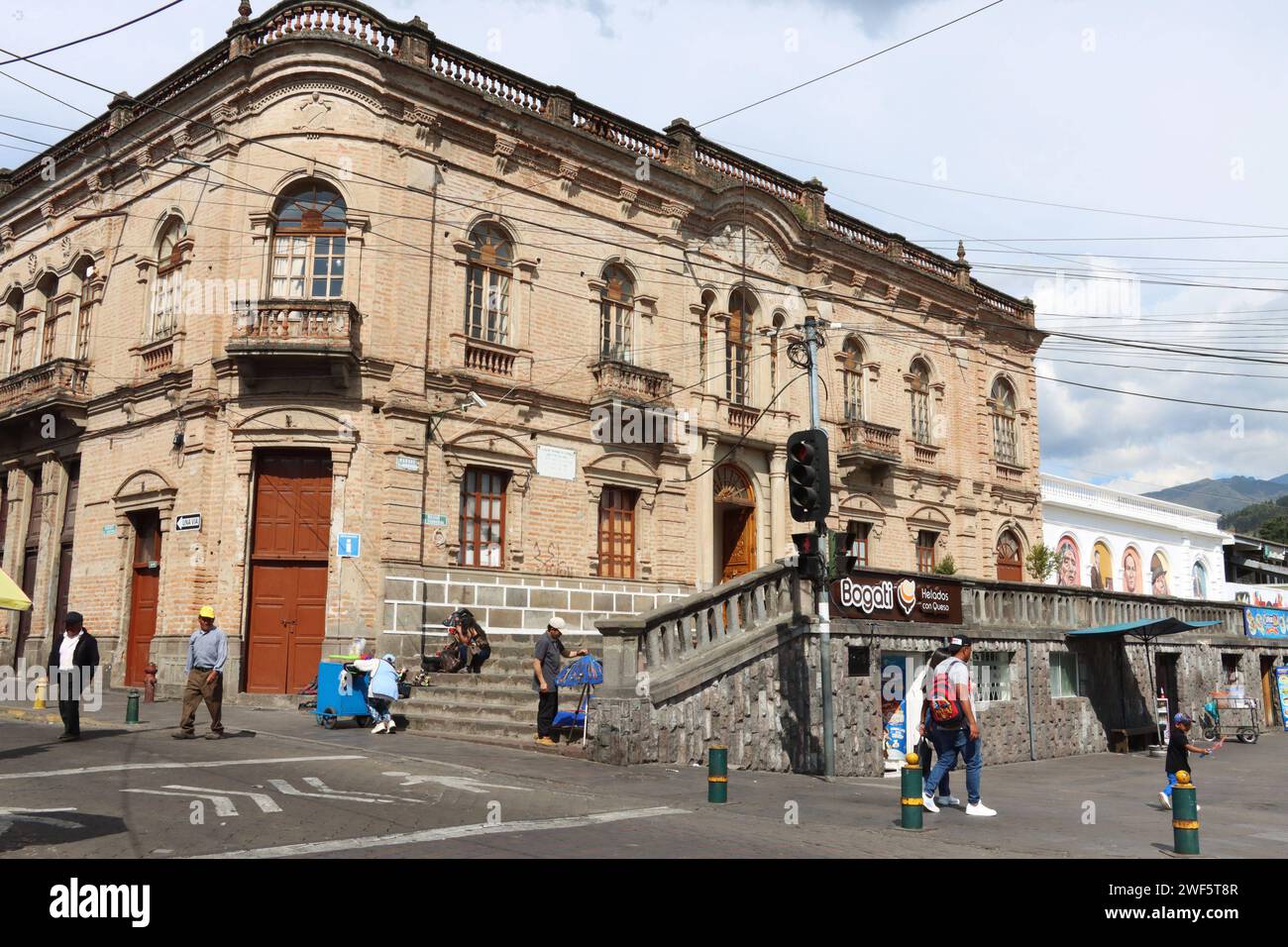 Clima en ecuador hi-res stock photography and images - Alamy