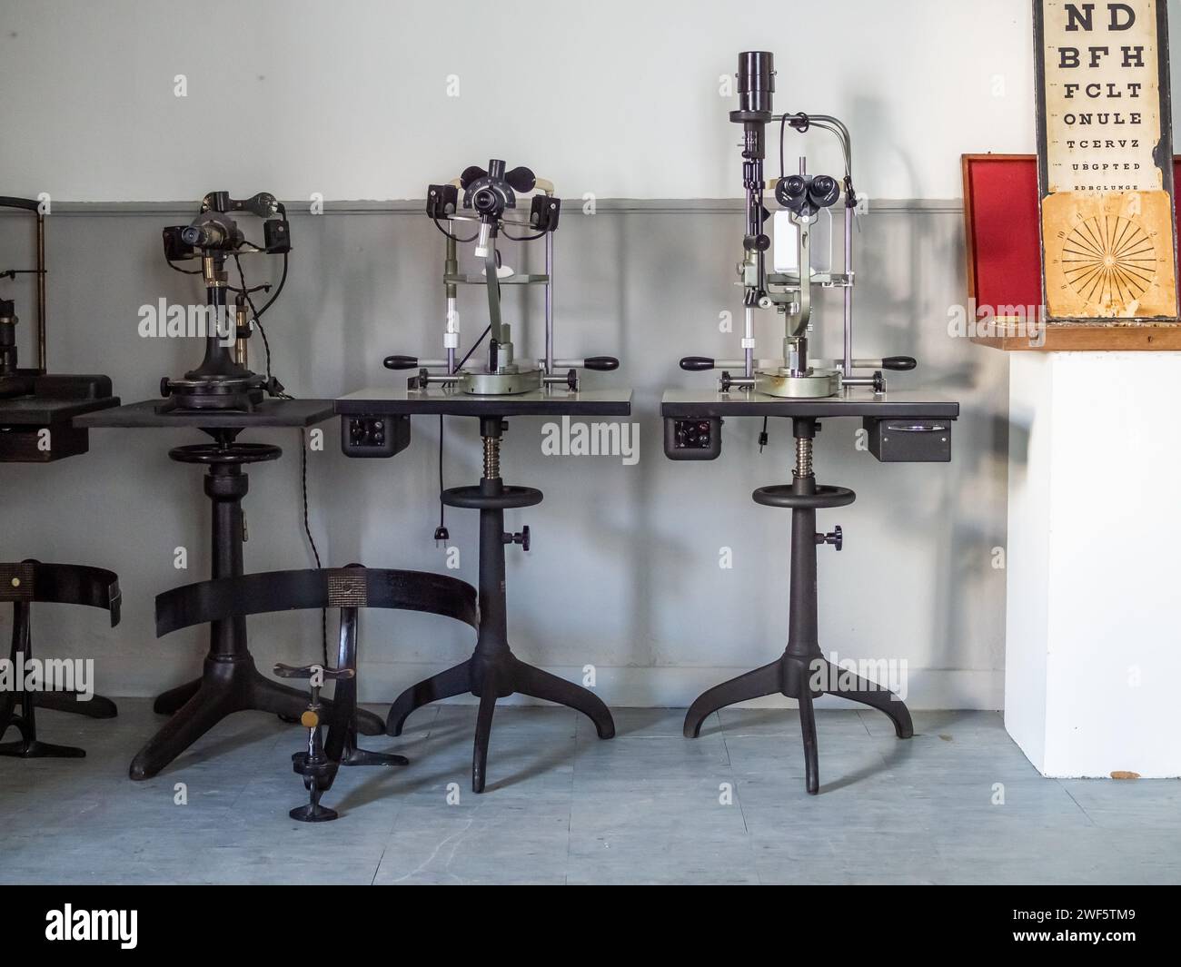 Vintage old medical device in an exhibition of old medical devices ...