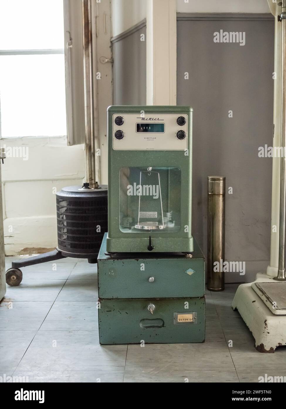 Vintage old medical device in an exhibition of old medical devices ...