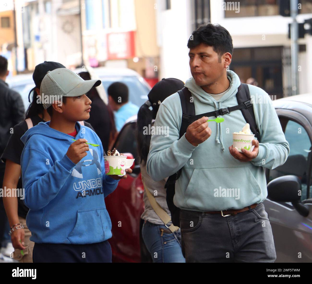 Clima en ecuador hi-res stock photography and images - Alamy