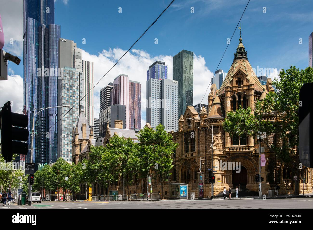 Corner of La Trobe Street and Russell Street in the CBD of Melbourne ...