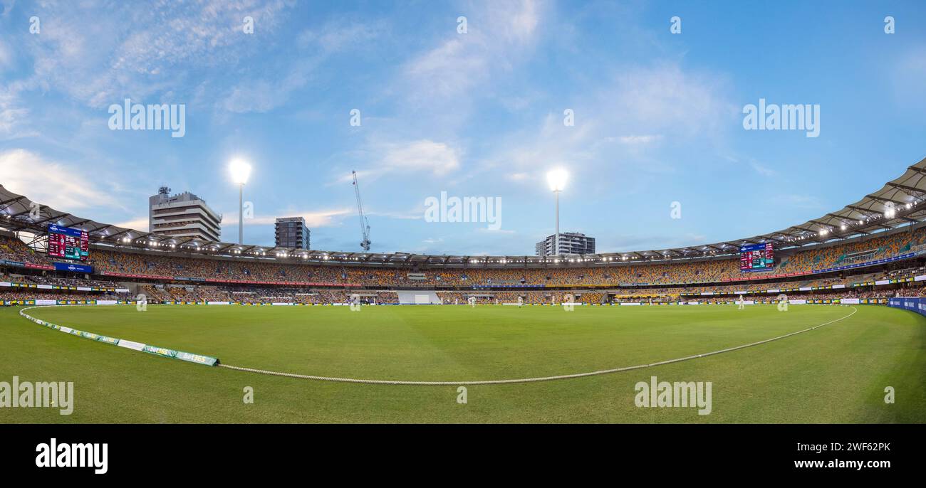 Side view of cricket pitch hi-res stock photography and images - Alamy